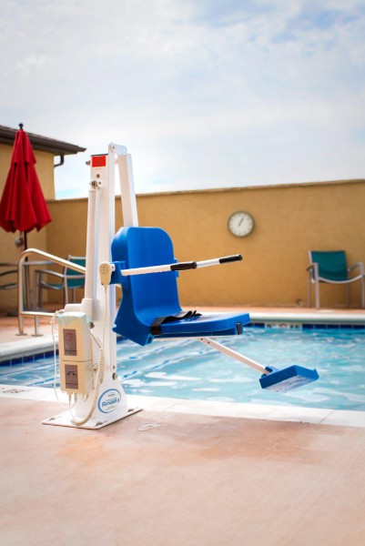 Aqua Creek Ranger 2 Pool Lift | No Anchor | White with Blue Seat | F-RNGR2